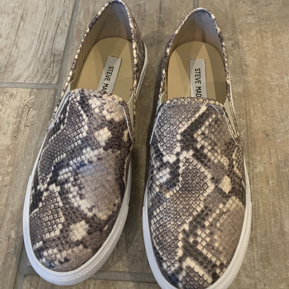 Steve Madden Snake Slip-On - Gem